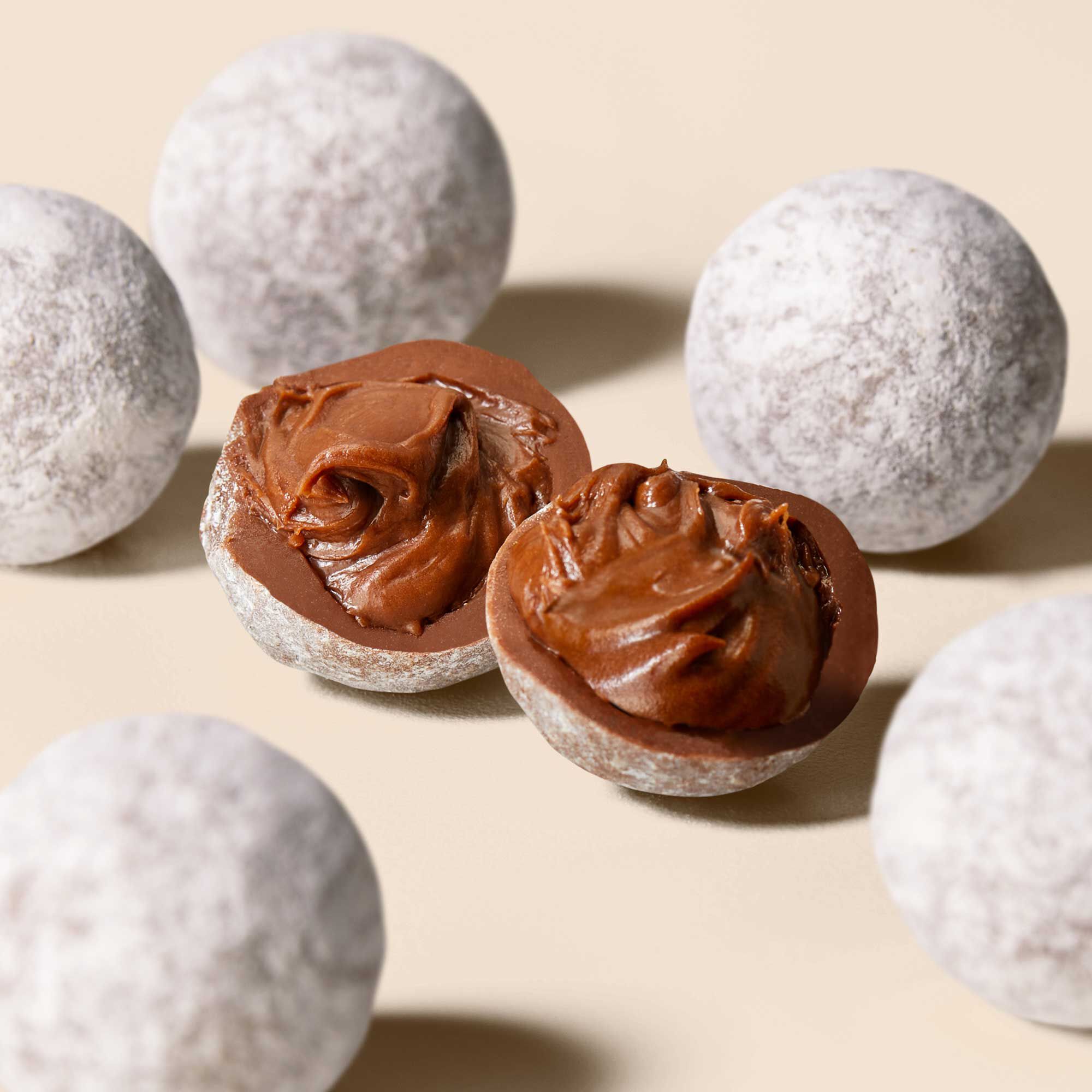 Champagne Chocolate Truffles | 70 g. | Hotel Chocolat